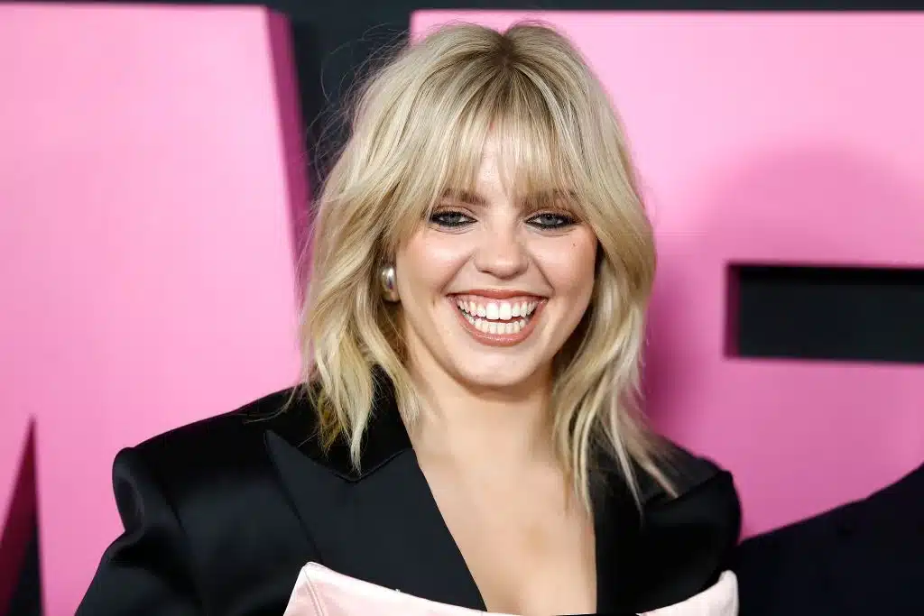 12 Rising Female Artists Dominating the Charts in 2026 - Celegraphy