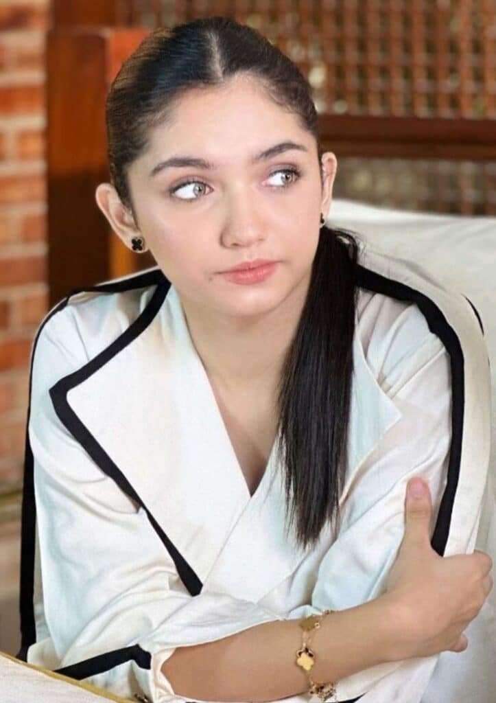 Aina Asif - Bio: Age, Height, Net Worth, Family, Life Story