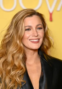 Blake Lively - Bio: Age, Height, Net Worth, Family, Life Story